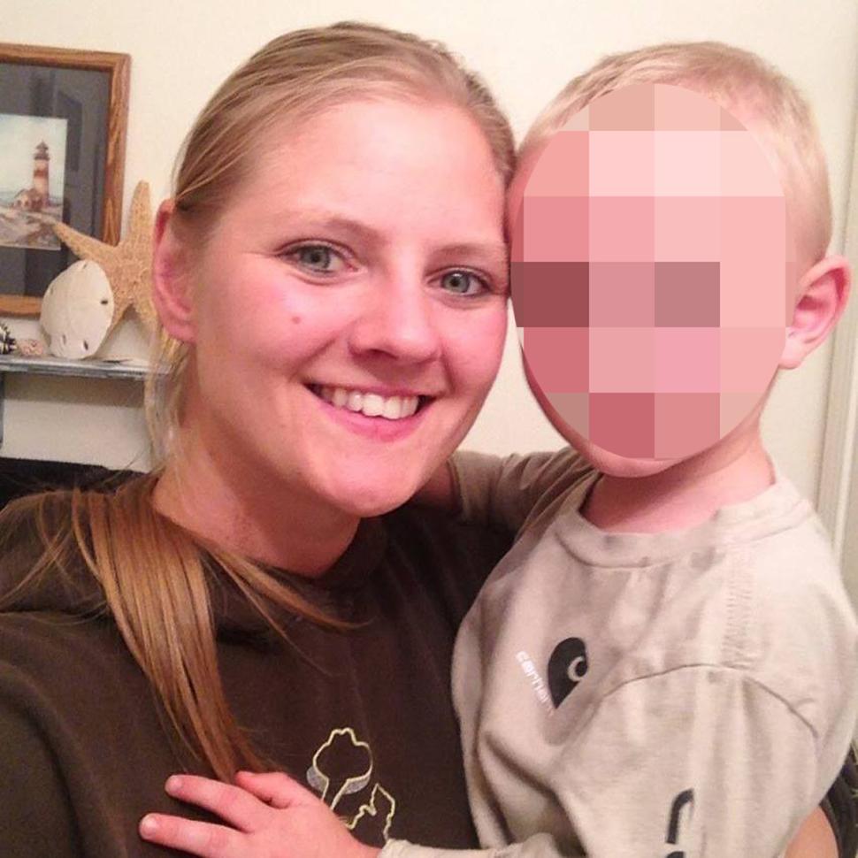 Idaho Women Killed At Wal-Mart After Her 2-Year-Old Son Pulls Gun From ...