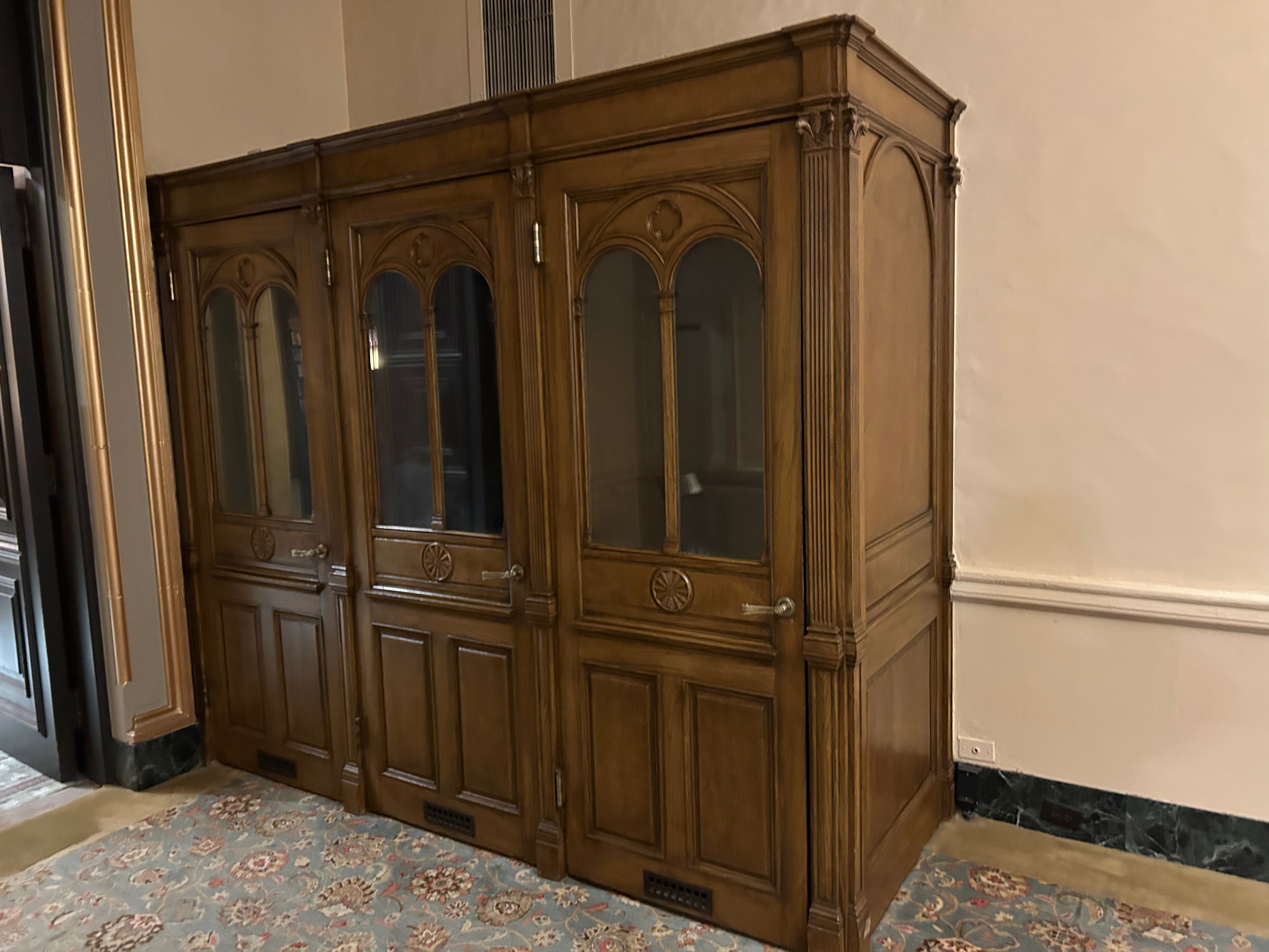 A Visit with the Historic Jonathan Club – JONATHAN TURLEY